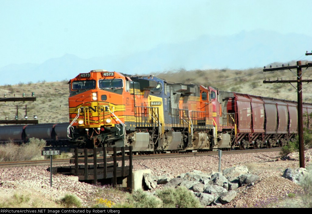 BNSF 4573 CSX 7771 BNSF 4097 BNSF 664
